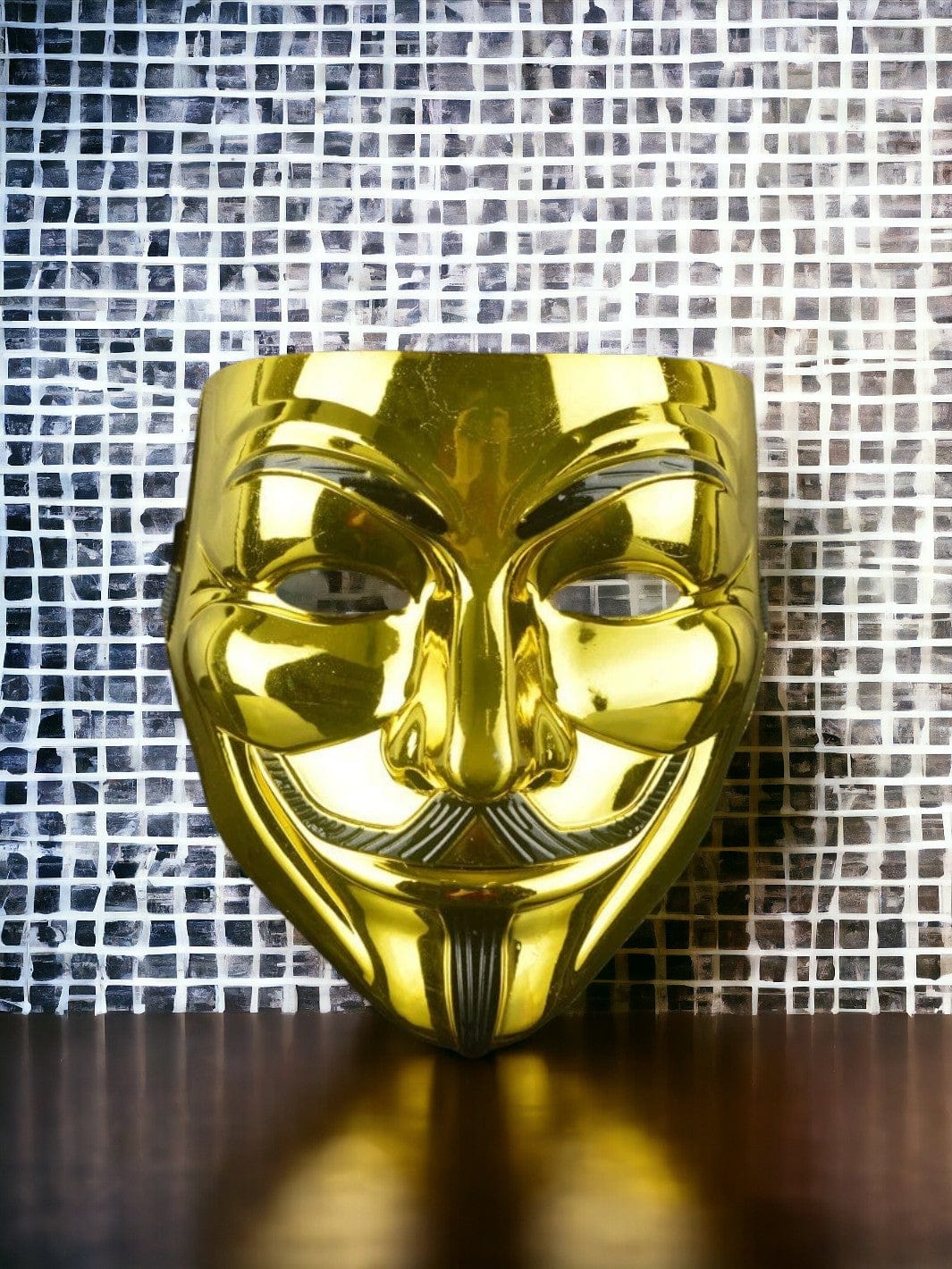 Masque Anonymous Doré – L'Univers Masqué